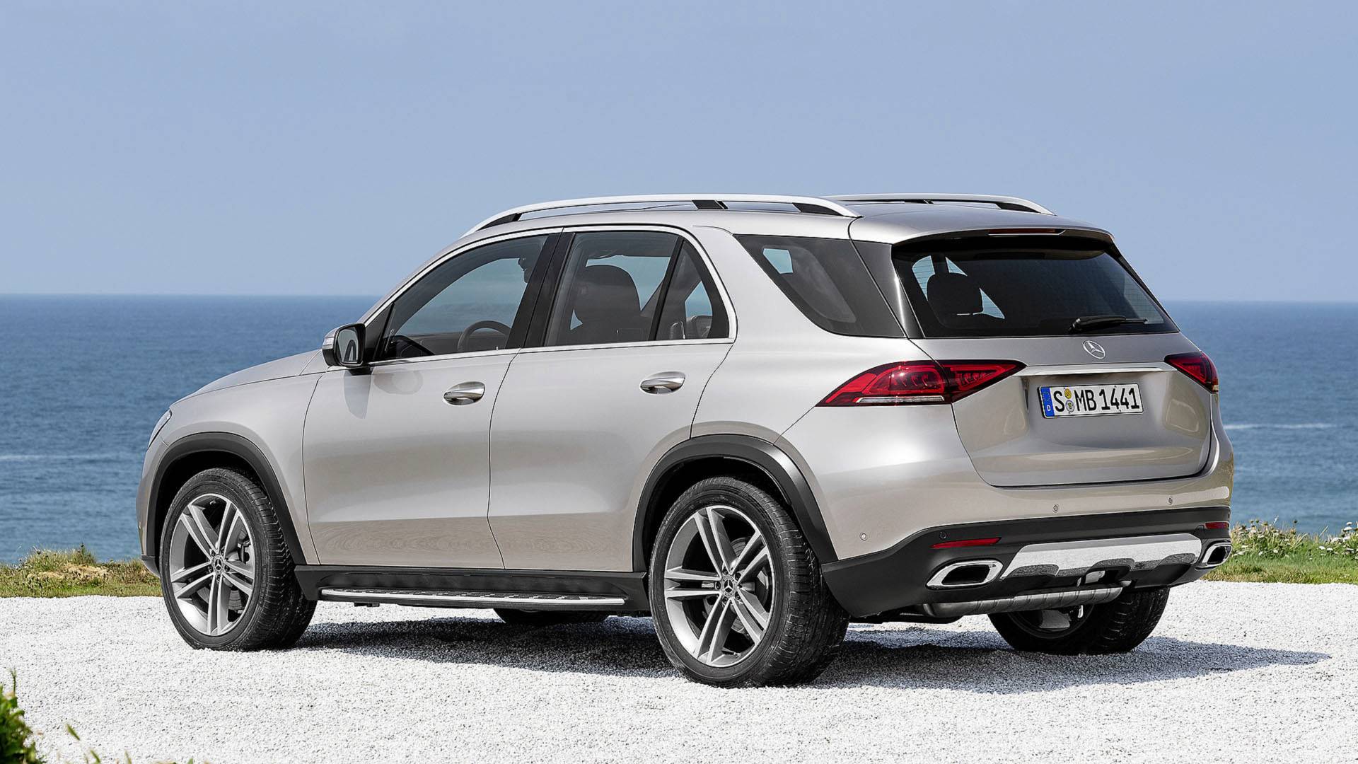 All-New Mercedes-Benz GLE Puts On A Sharper Suit And More Tech (With ...