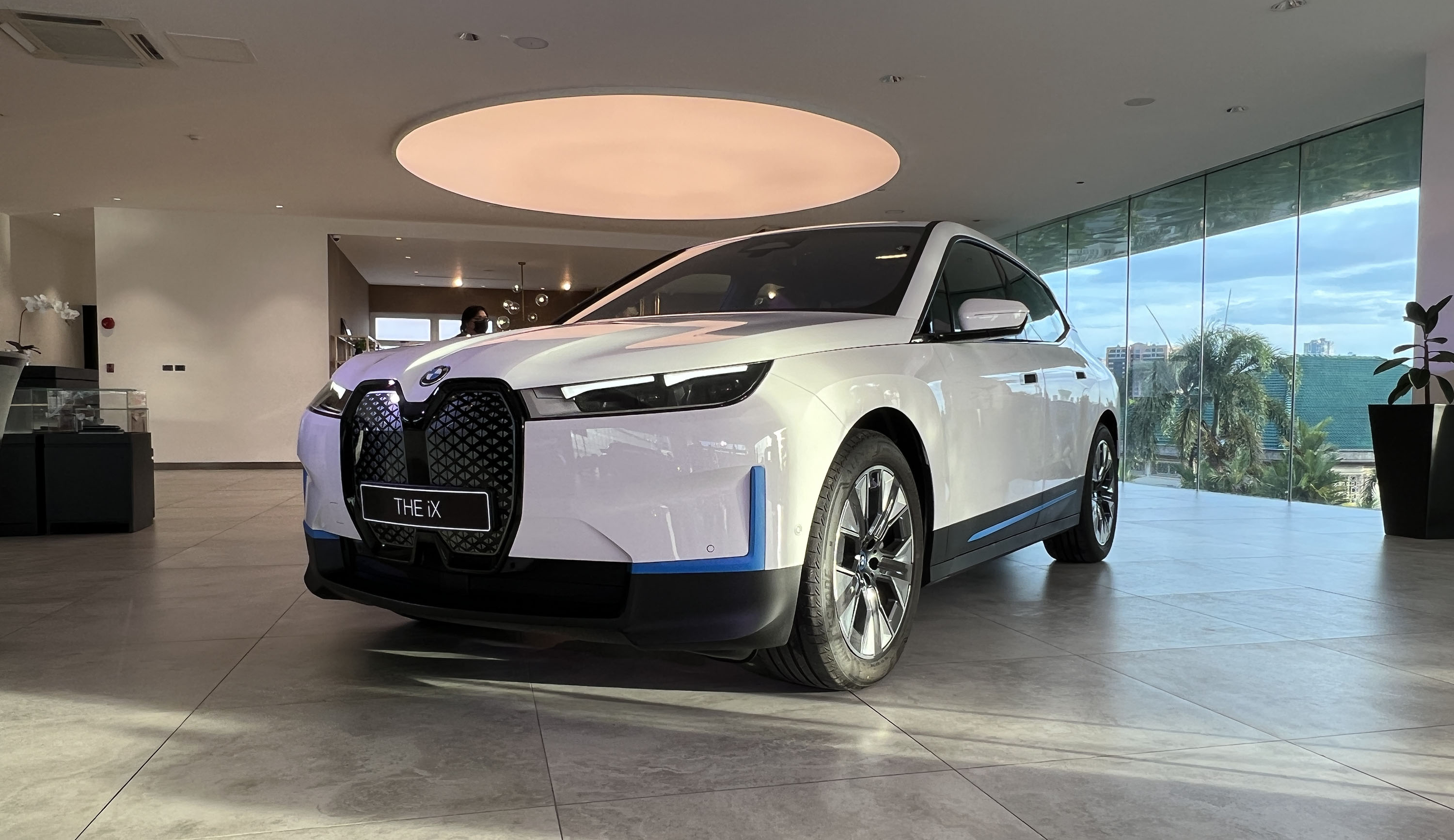 2022 BMW iX Electric SUV Now In PH For P6.290M