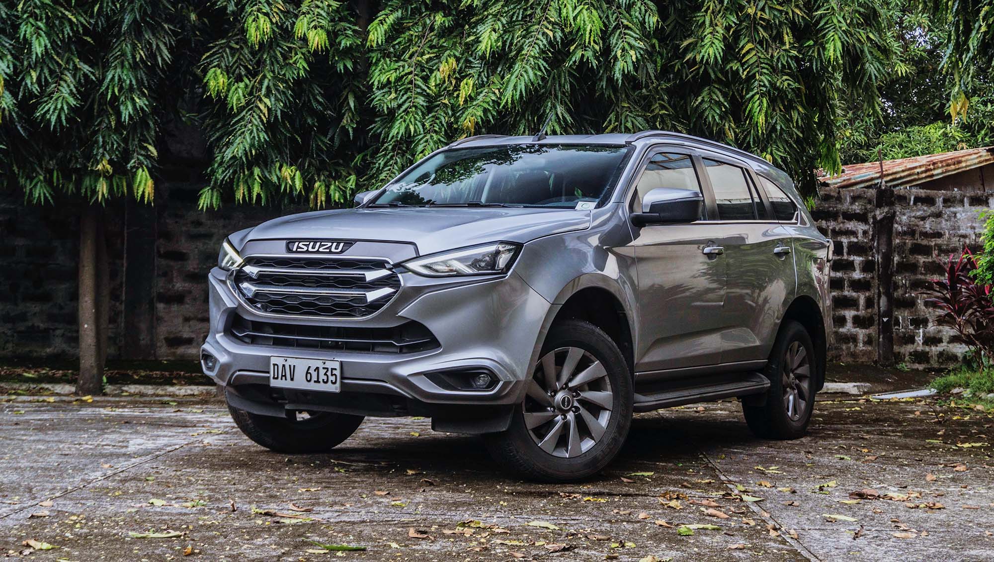 2022 Isuzu Mu-X LS-A 3.0 4x2 Review - Go Flat Out PH