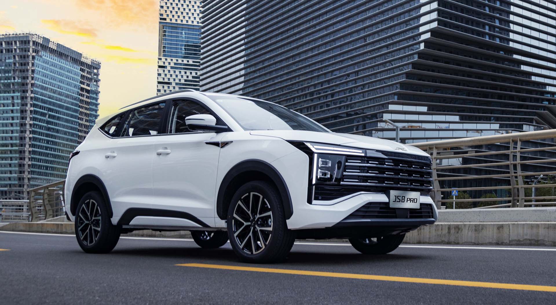 JAC JS8 Pro Is A Midsize SUV That's Yours For Just P1.350M - Go Flat Out PH