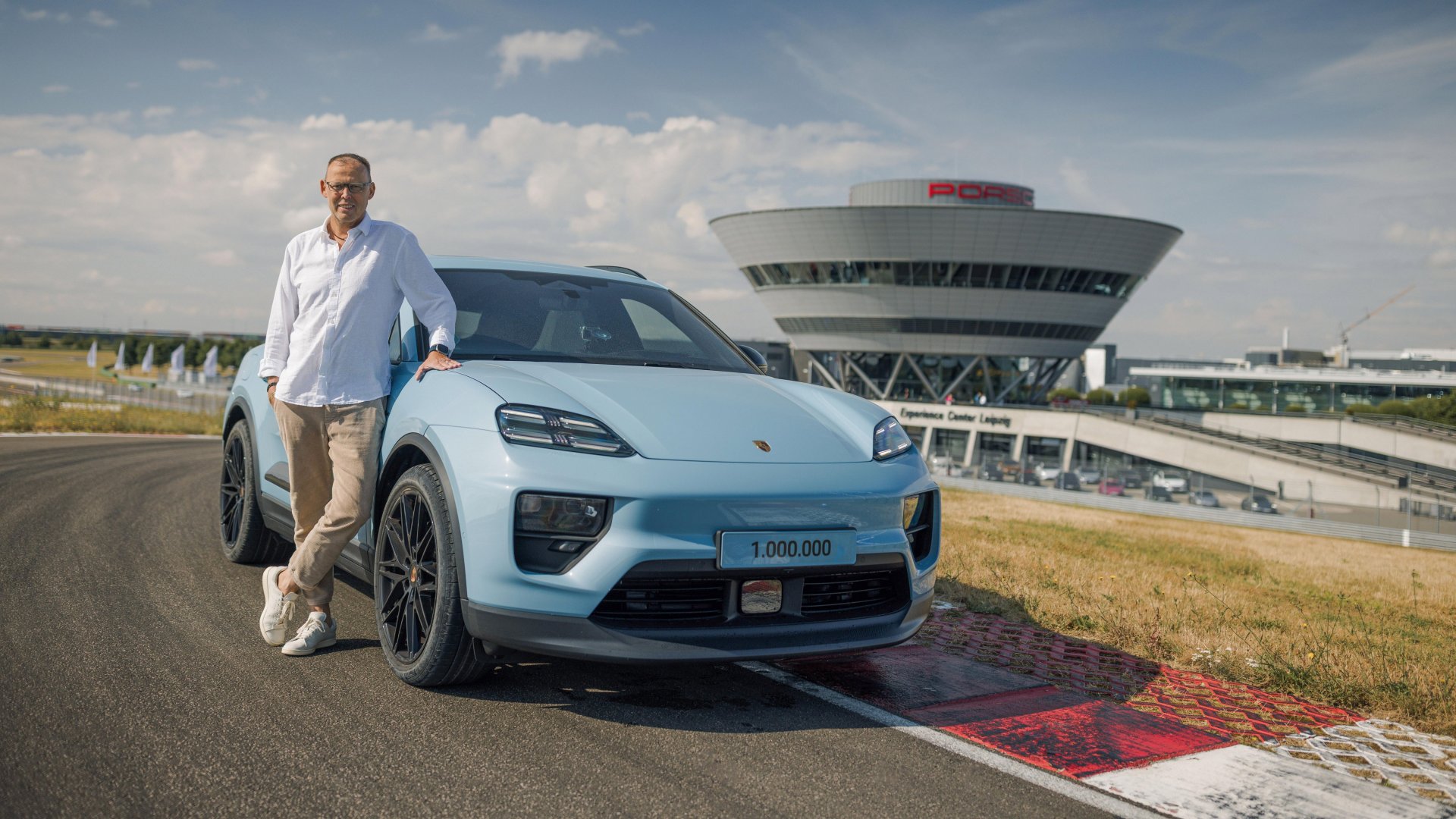 Porsche Produces Its 1 Millionth Macan, 12 Years Since Its Debut - Go Flat Out PH